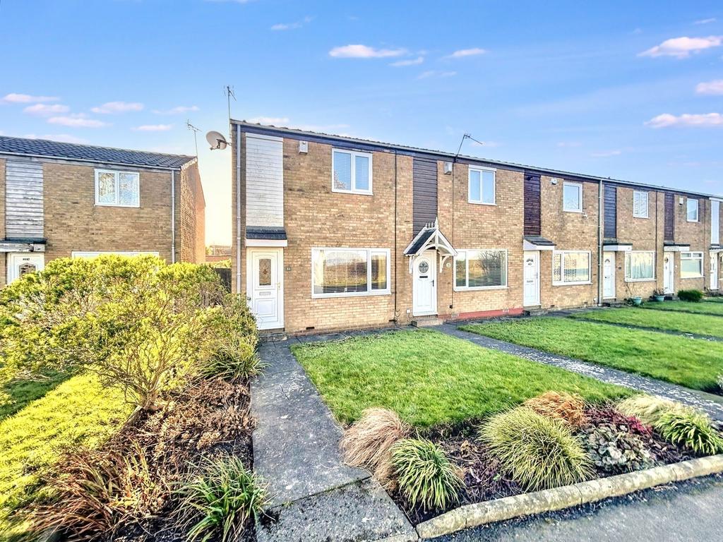 Tavistock Walk, Cramlington... 2 bed end of terrace house - £140,000