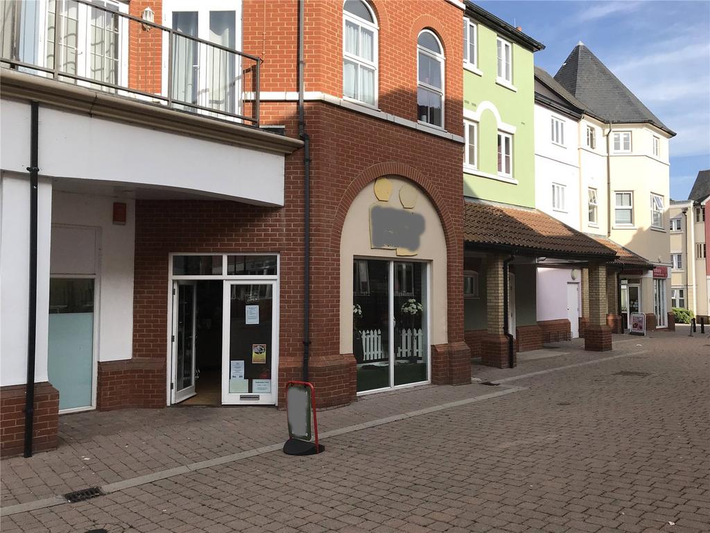 Roche Close, Rochford, Essex, SS4 Shop for sale - £85,000