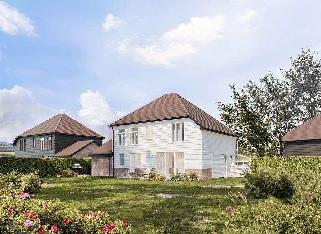 Hailsham BN27 4 bed detached house - £595,000