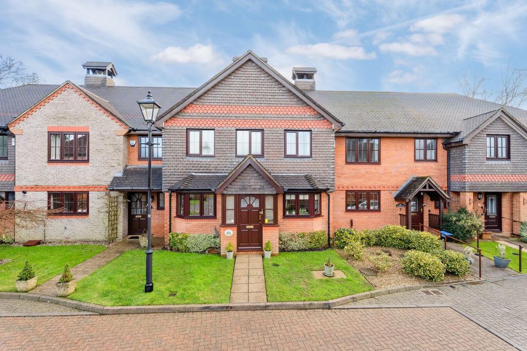 Dove Court, Beaconsfield, HP9 3 bed terraced house for sale - £925,000