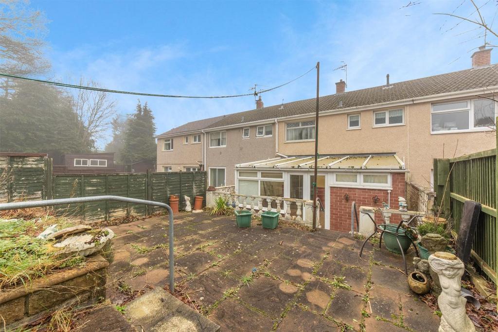 Blenheim Road, Cwmbran NP44 3 bed terraced house for sale - £175,000