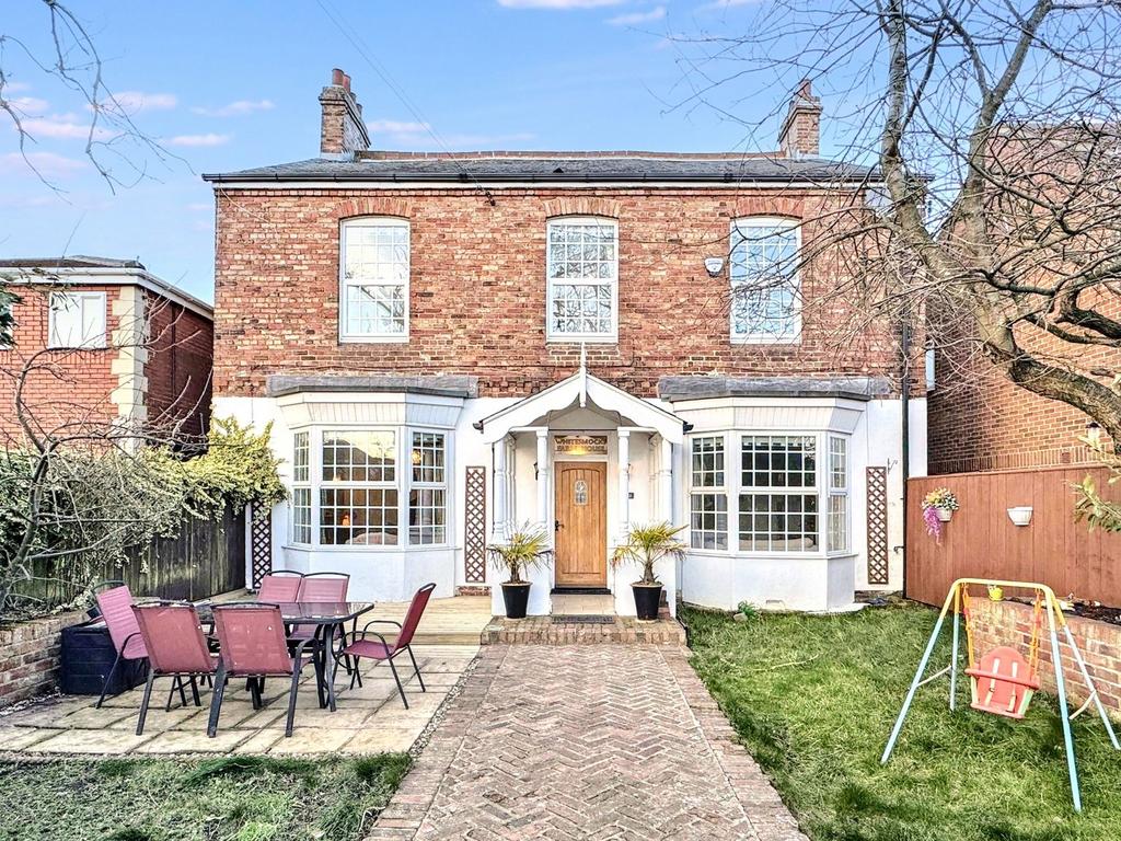31 Tunstall Village Green... 4 bed detached house - £399,500