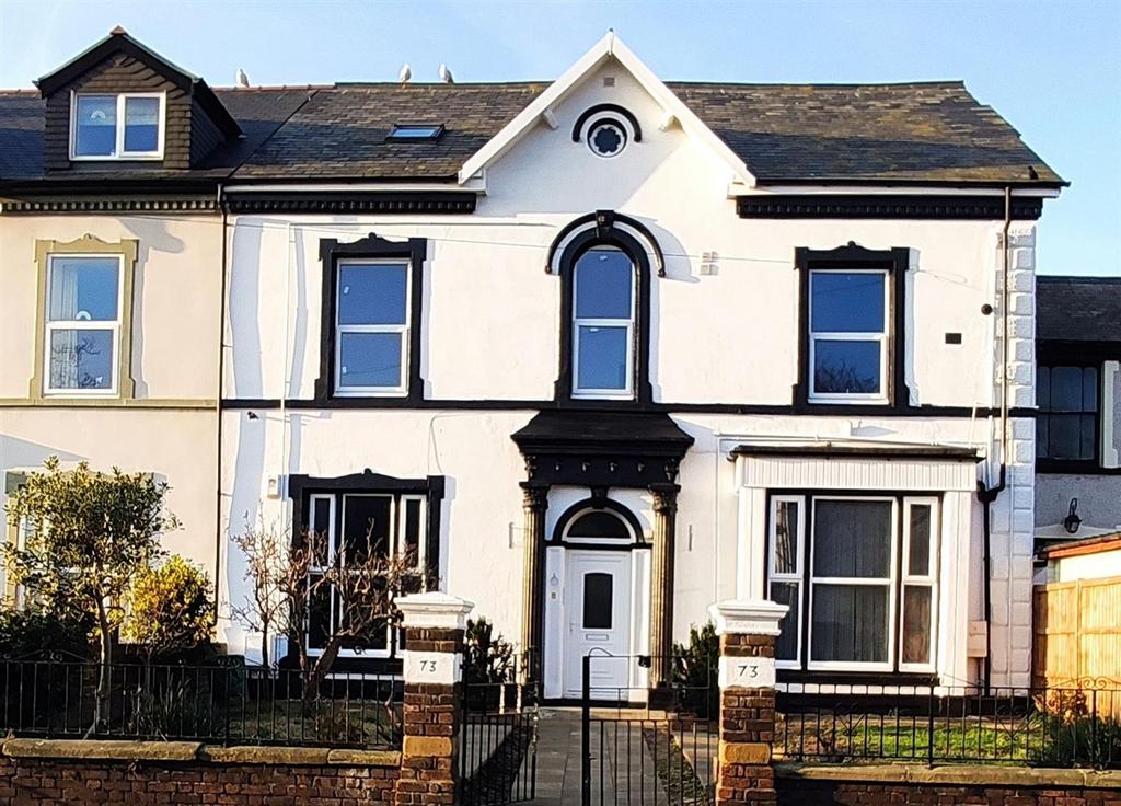 Brighton Road, Sywell House, LL18 Studio to rent - £525 pcm (£121 pw)