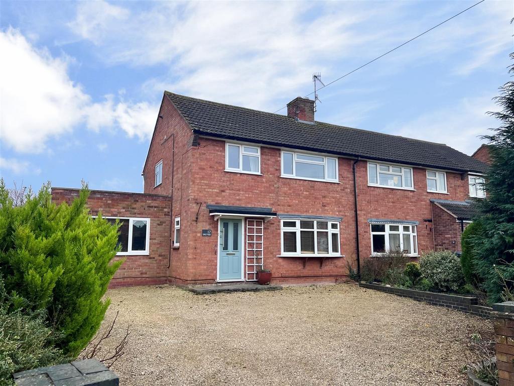 South Green Drive... 4 bed semi-detached house - £450,000