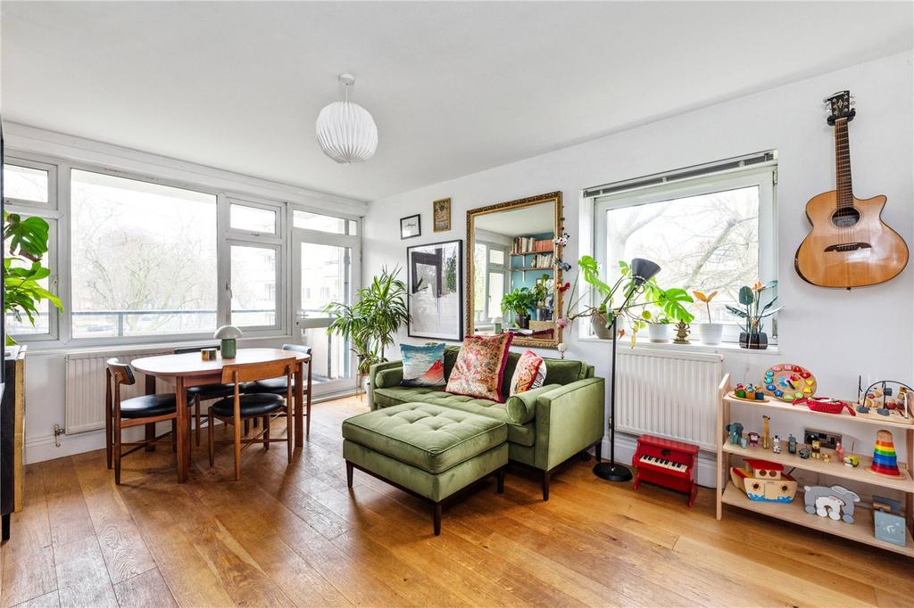 Highbury Quadrant, London, London, N5 3 bed apartment for sale - £535,000