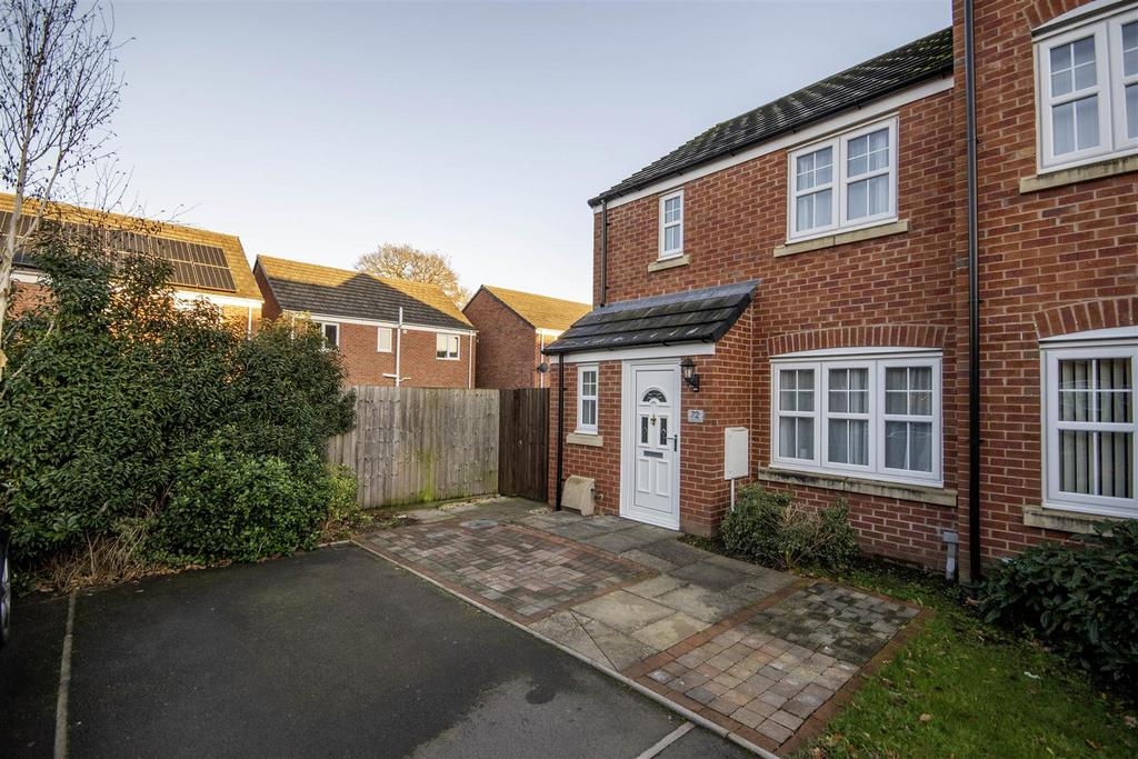 Tetchill Brook Road, Ellesmere 3 bed semi-detached house - £209,995