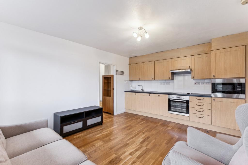 Stuart Tower, 105 Maida Vale, London 2 bed flat - £2,325 pcm (£537 pw)