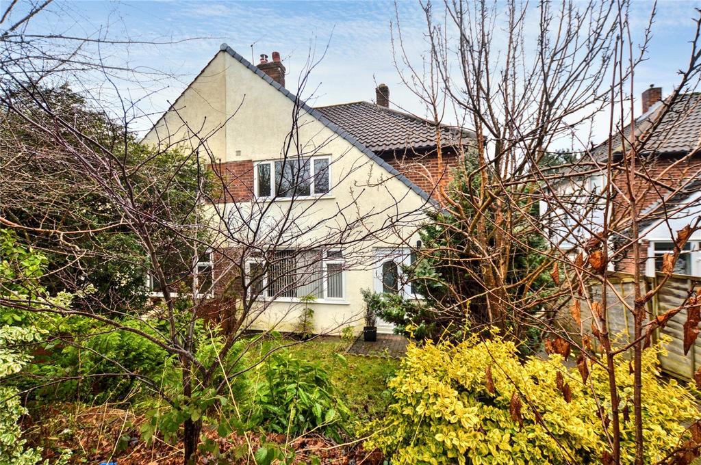 Otley Old Road, Cookridge, Leeds... 3 bed semi-detached house - £230,000