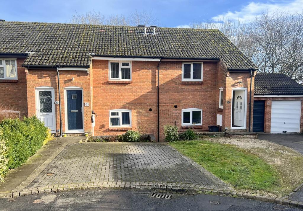 Rogers Meadow, Marlborough, SN8 1DZ 2 bed terraced house for sale - £300,000