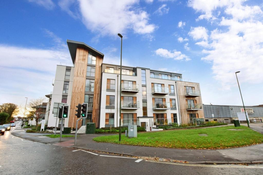 Horsham Gates One North Street RH13 1 bed flat - £1,100 pcm (£254 pw)