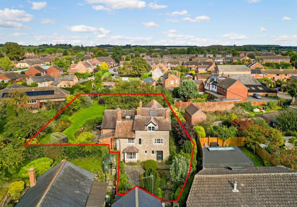 Kineton 5 bed detached house - £950,000