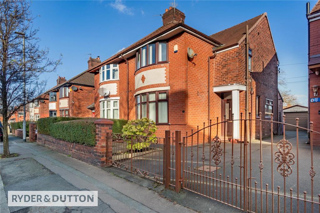 Worsley Avenue, Moston, Manchester, M40 3 bed semi-detached house - £ ...