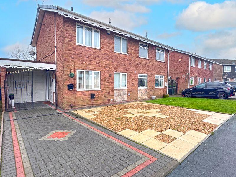 Oakley Avenue, TIPTON, DY4 0PR 3 bed semi-detached house for sale - £ ...