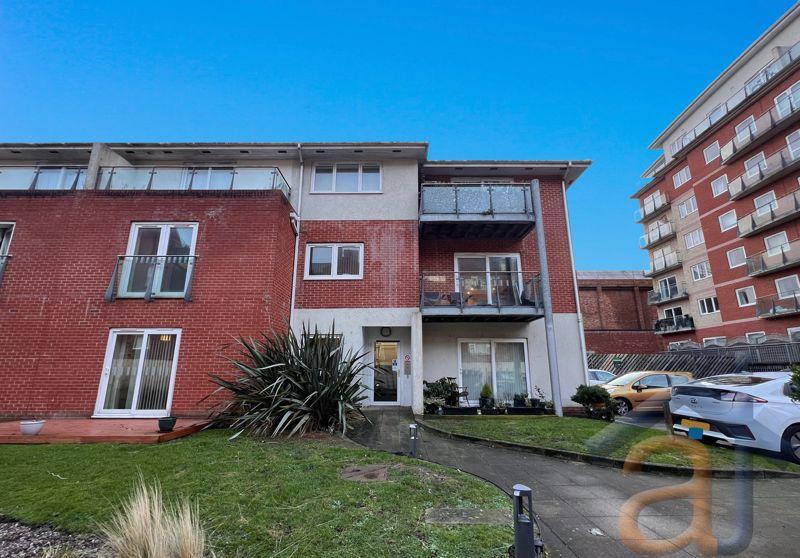 188 Lord Street, Southport, PR9 1 bed flat - £600 pcm (£138 pw)