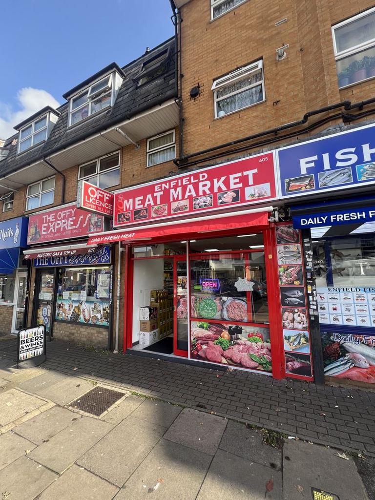 Hertford Road, Enfield, EN3 Retail property (high street) - £40,000