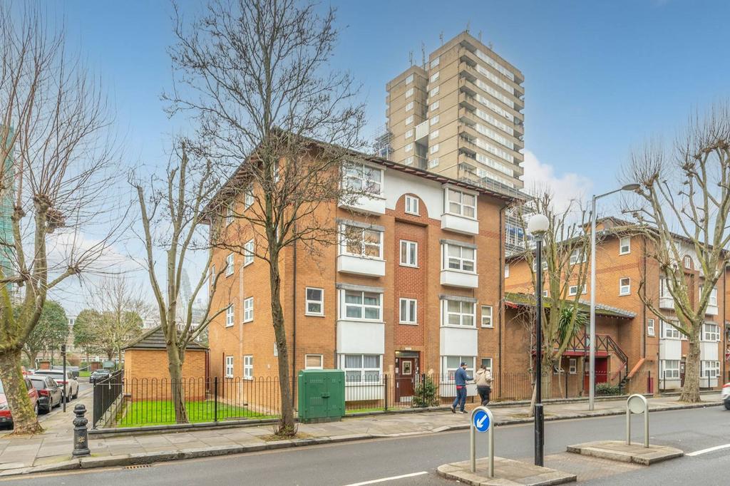 Bramley Road, North Kensington... Studio for sale - £240,000