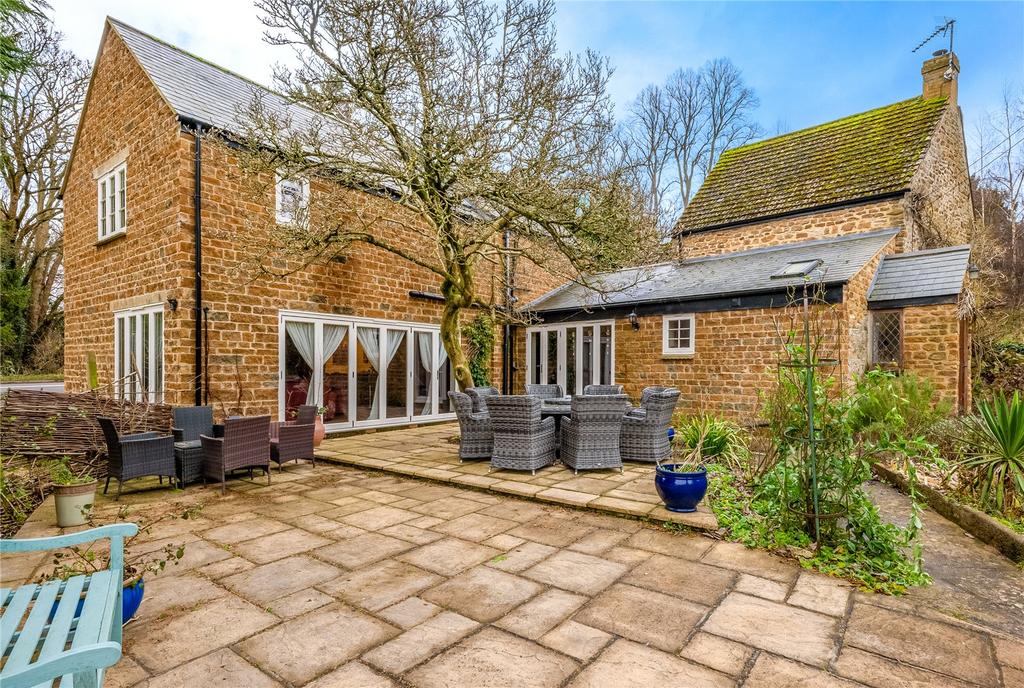 South Newington, Oxon OX15 4 bed detached house for sale - £800,000