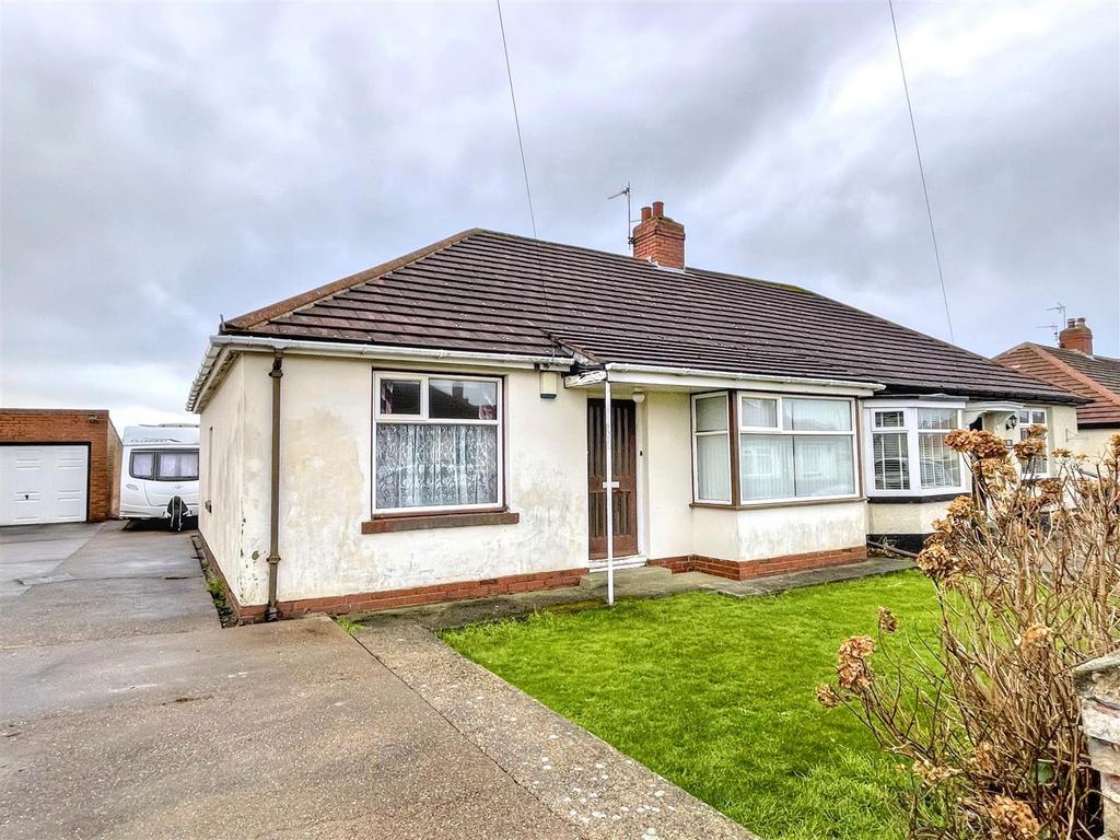Lisle Road, South Shields 2 bed semi-detached bungalow for sale - £235,000