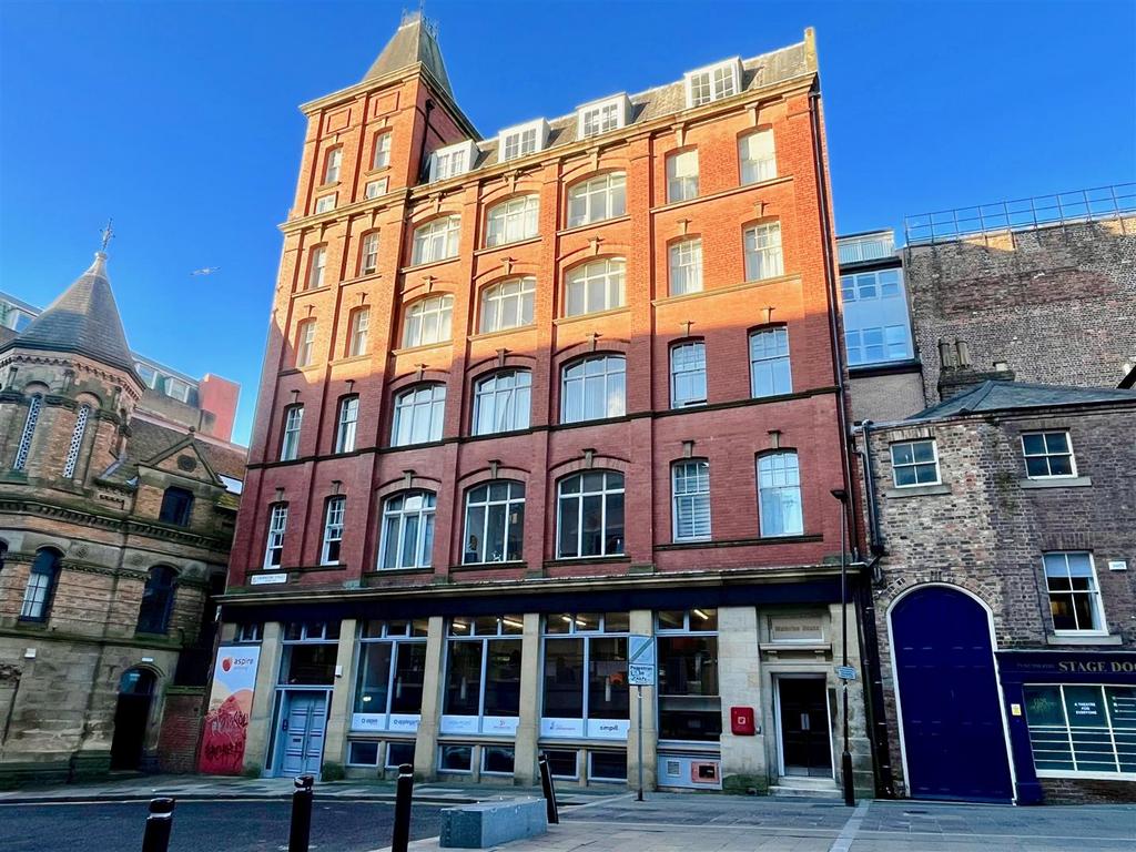 Waterloo House, Newcastle Upon Tyne 2 bed flat - £110,000