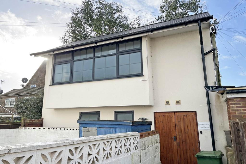 Carlton Road, Eastbourne, BN22 7EN 1 bed detached house - £195,000
