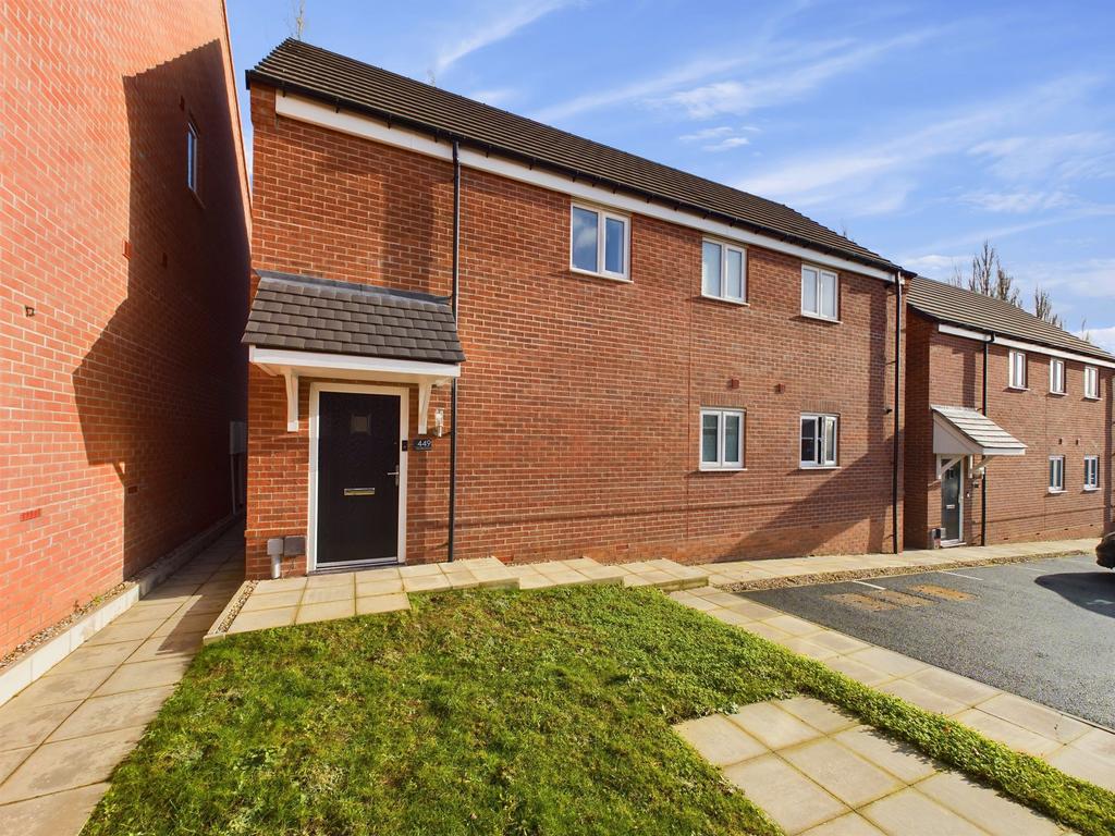 Mansfield Road, Nottingham NG5 2 bed maisonette - £165,000