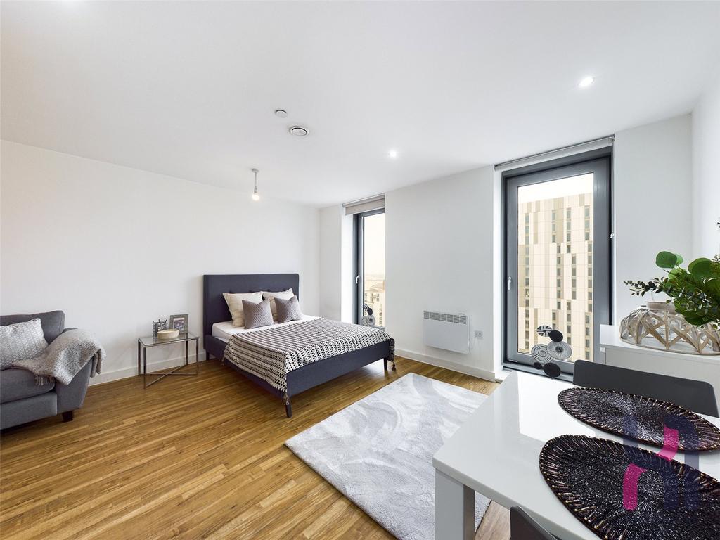 Media City, Michigan Point Tower B... Flat - £850 pcm (£196 pw)