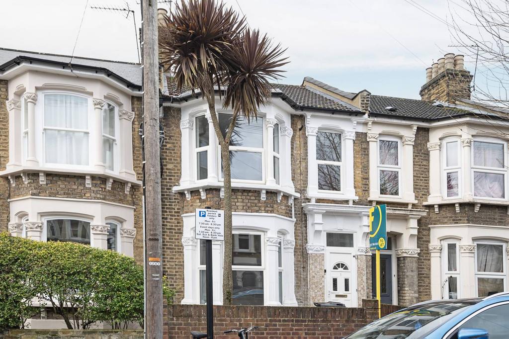 Roding Road, Hackney, London, E5 4 bed terraced house - £3,750 pcm (£ ...