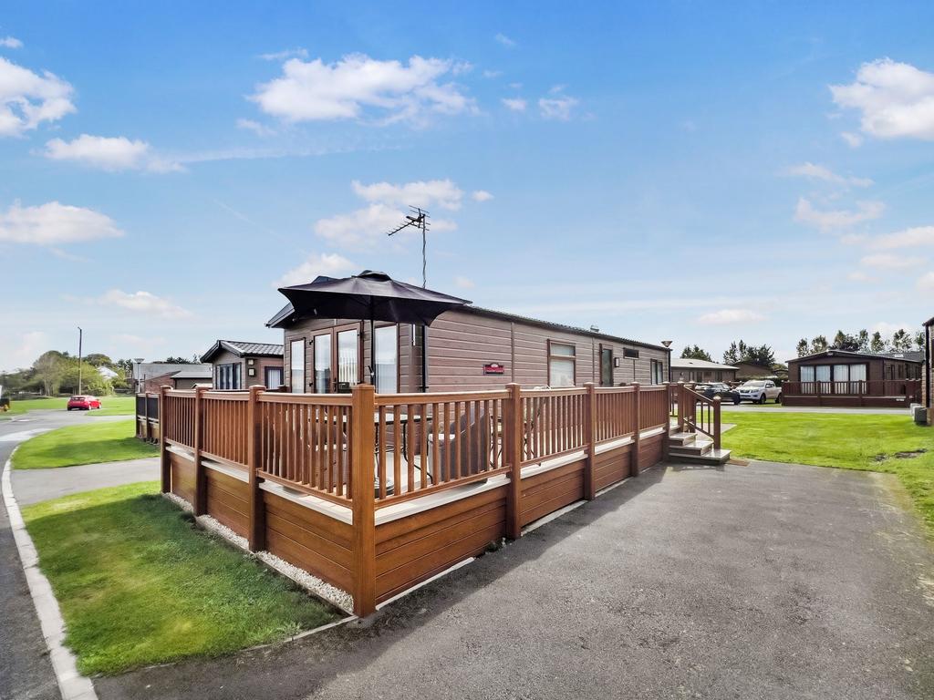 Abbey Lane, Lathom L40 2 bed park home for sale - £82,000