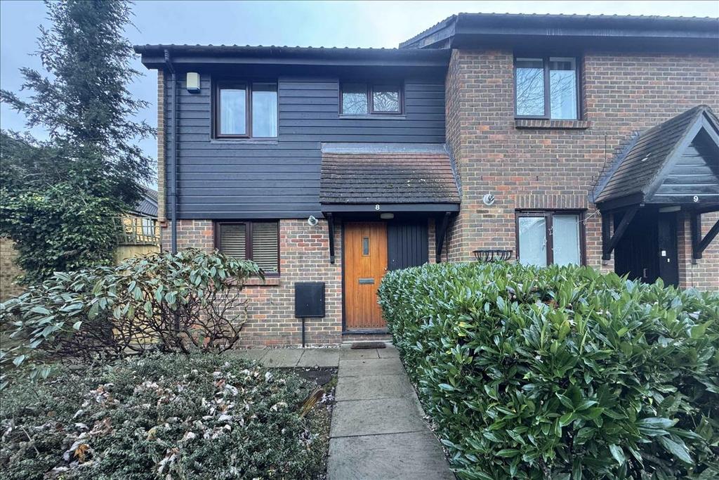Tanglewood Way, Feltham, Middlesex, TW13 3 bed end of terrace house - £ ...