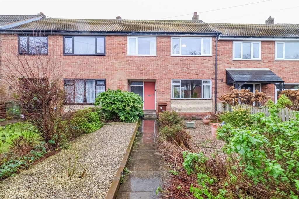 Newton Green, Wakefield WF1 3 bed terraced house for sale - £185,000