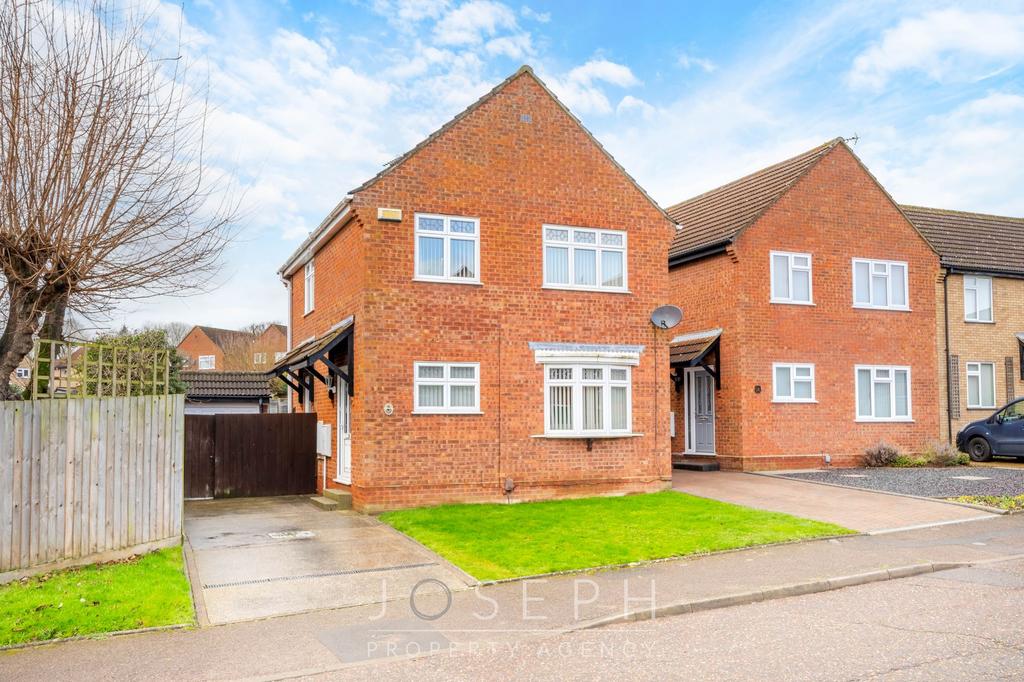 Quilter Drive, Ipswich, IP8 3 bed detached house for sale - £310,000