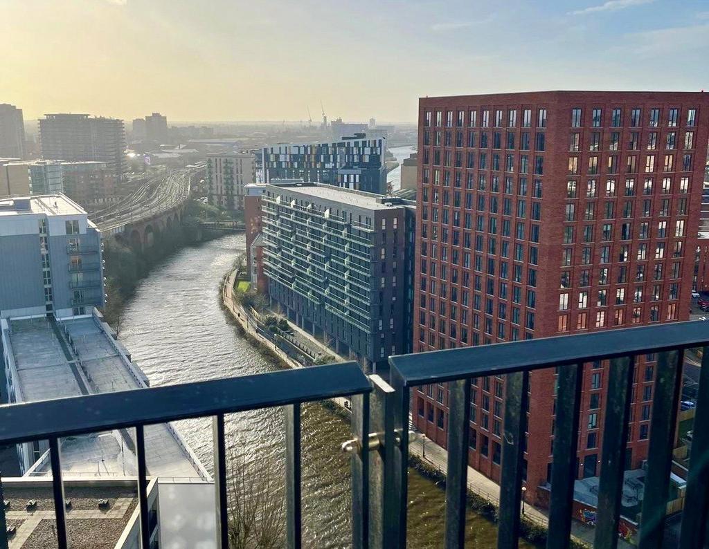 1 Regent Road, Manchester M3 2 bed apartment - £1,400 pcm (£323 pw)