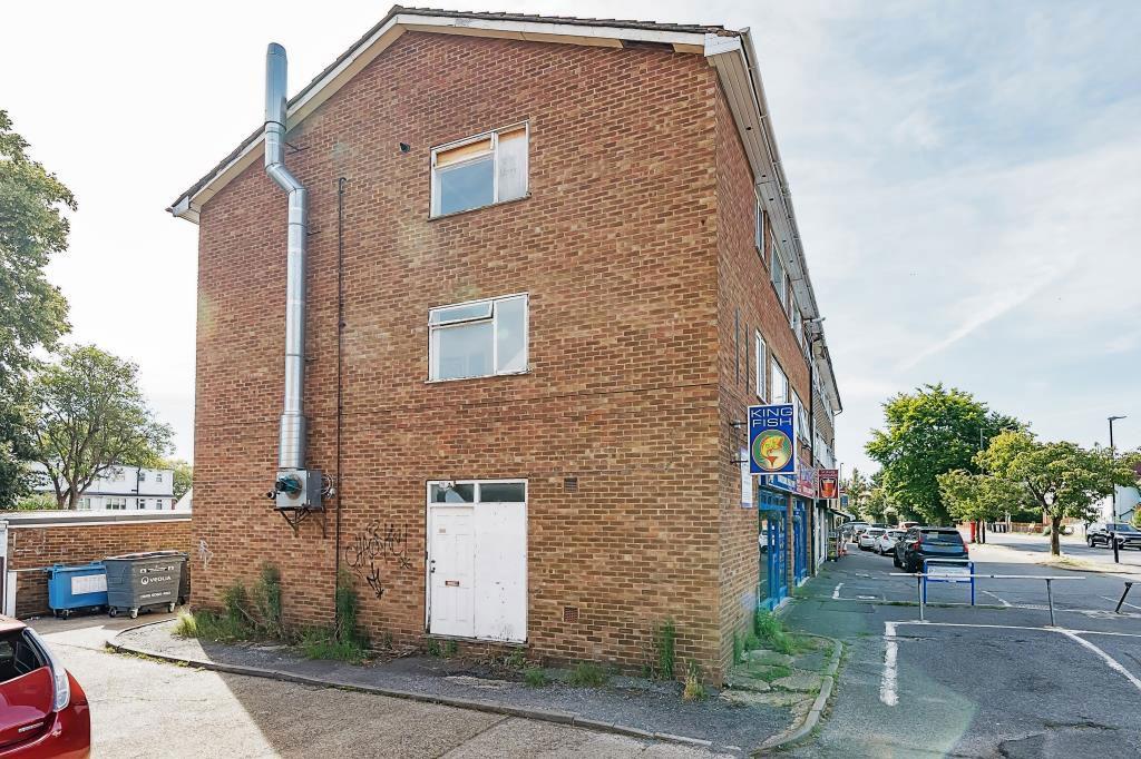 Cookham Road, Maidenhead, Berkshire... 2 bed apartment for sale - £130,000