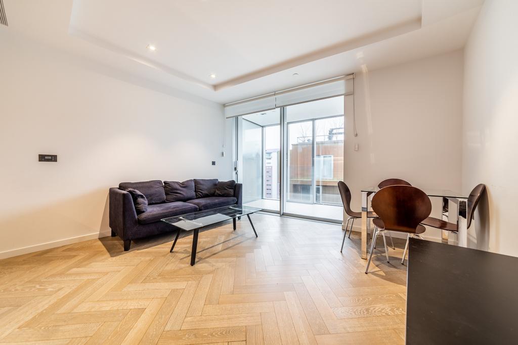 Circus Road West, London SW11 1 bed apartment - £3,206 pcm (£740 pw)