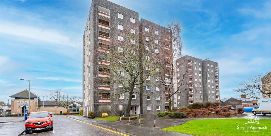 Market Court, Perth 2 bed flat - £92,950