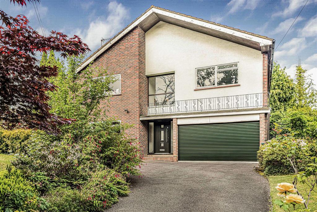 Hendon Wood Lane, Mill Hill, London, NW7 3 bed detached house - £1,395,000