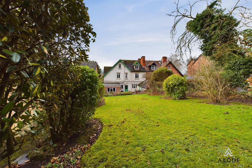 Stapenhill Road, Burton Upon Trent DE15 6 bed semi-detached house for ...