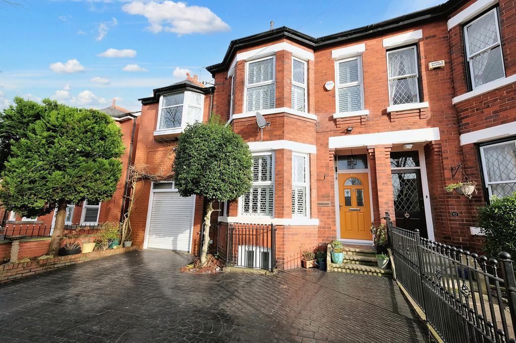 Park Road, Monton, M30 4 bed semi-detached house for sale - £600,000
