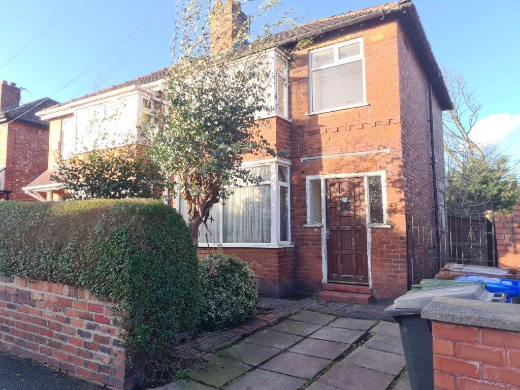 Alderdale Drive, Droylsden 3 bed semi-detached house - £110,000