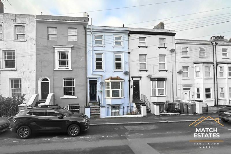Victoria Grove, Folkestone CT20 2 bed maisonette - £170,000