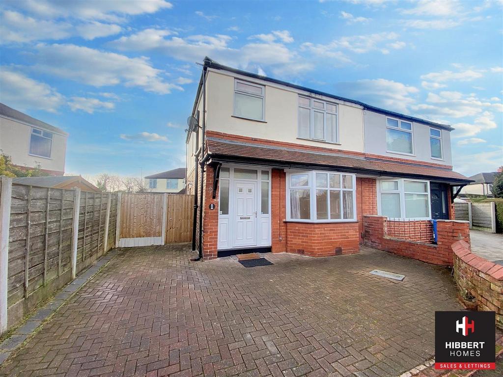 Durley Avenue, Altrincham WA15 3 bed house - £1,500 pcm (£346 pw)
