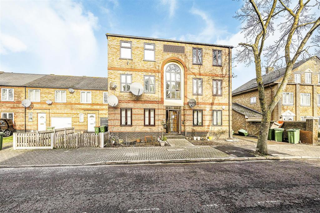 Nightingale Way, London E6 1 bed apartment - £260,000