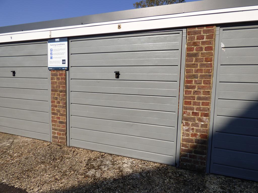 Fitzalan Road, Littlehampton Garage - £120 pcm (£28 pw)