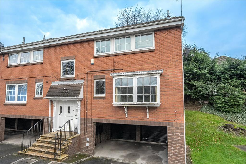 Gledhow Valley Road, Leeds, West... 2 bed apartment for sale - £139,950