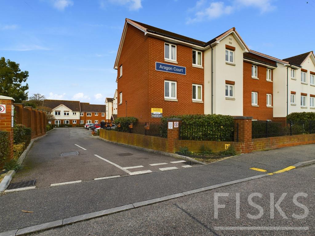 Church Road, Benfleet, SS7 1 bed apartment for sale - £130,000