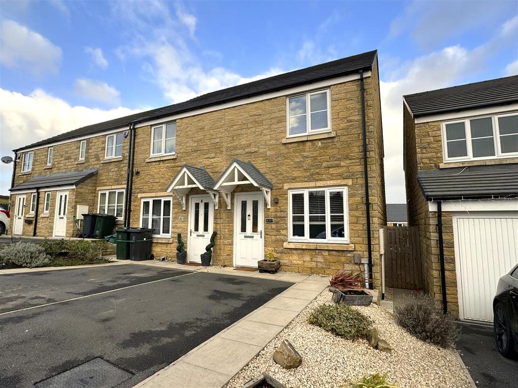 Glatton Drive, Oakworth, BD22 7FD 2 bed semi-detached house - £175,000