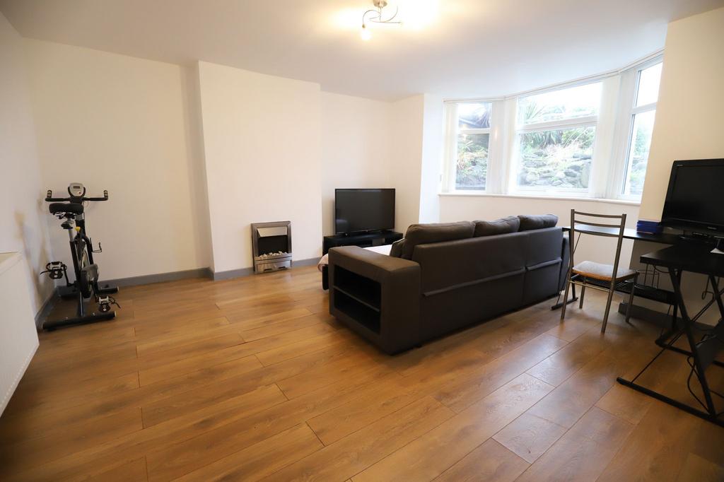Basement Flat, Sandylands Promenade... 1 bed flat - £89,950