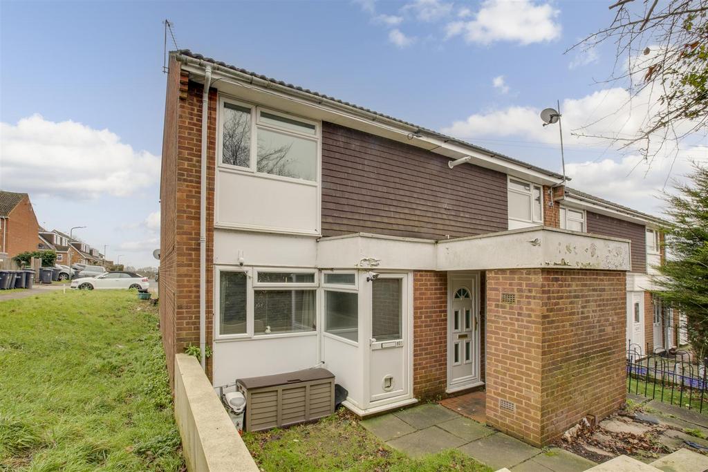 Clearbrook Close, High Wycombe HP13 1 bed maisonette for sale - £180,000
