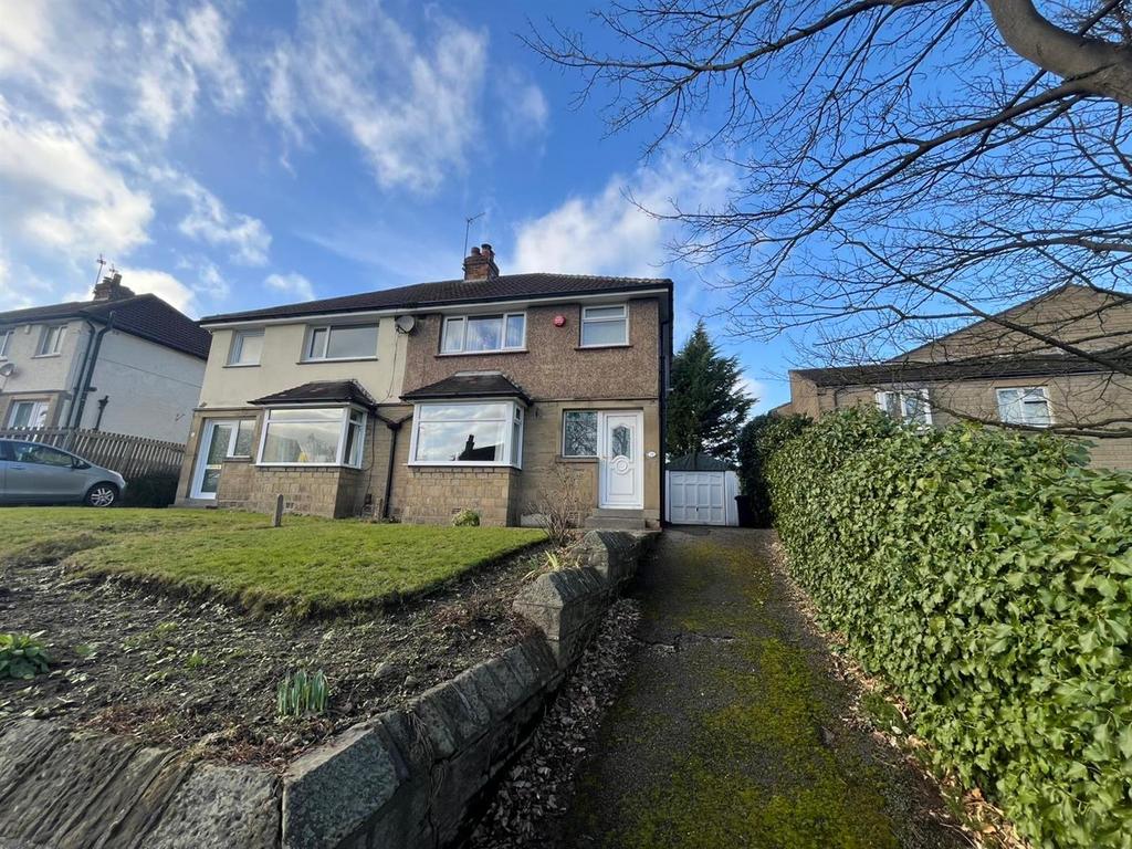 Meltham Road, Holmfirth HD9 3 bed semi-detached house - £180,000