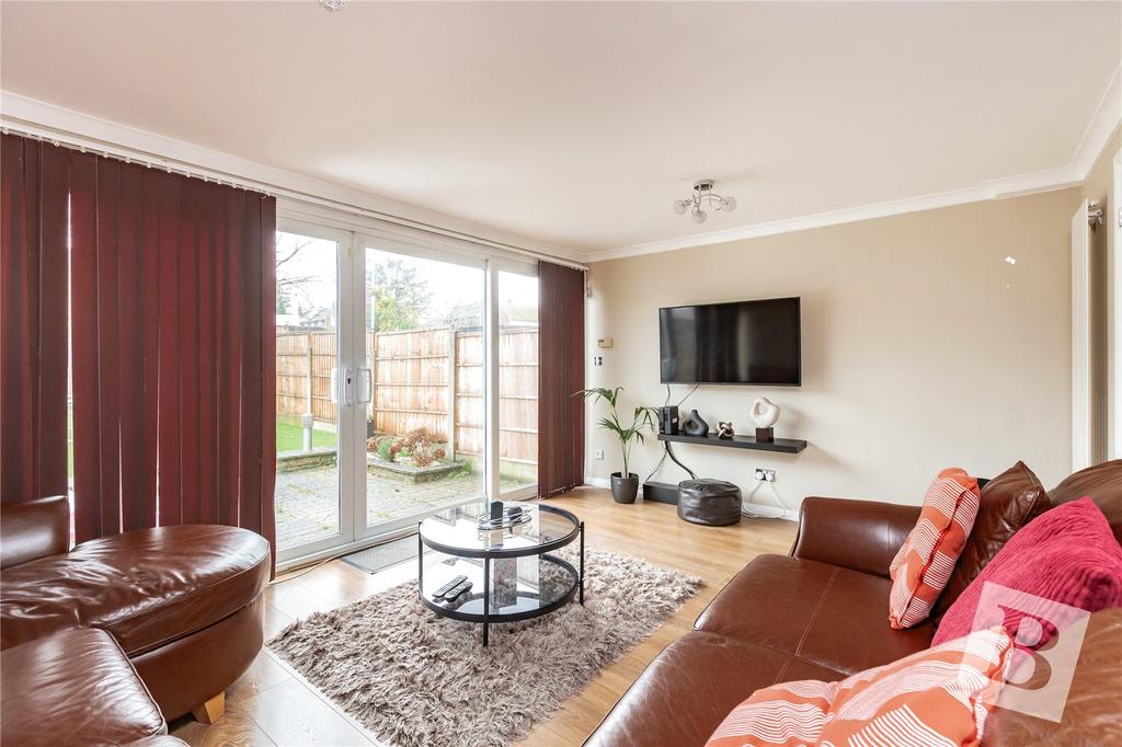 Merricks Lane, Basildon, Essex, SS16 3 bed end of terrace house for ...